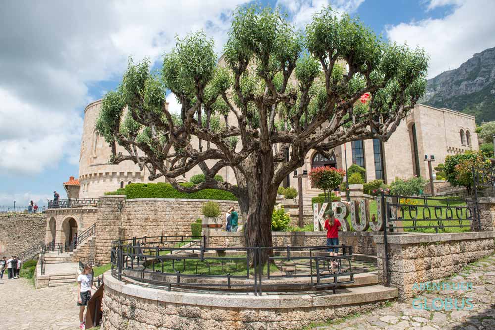 Kruja: Aktuelle Tipps, Highlights und Wanderungen – Abenteuerglobus ...