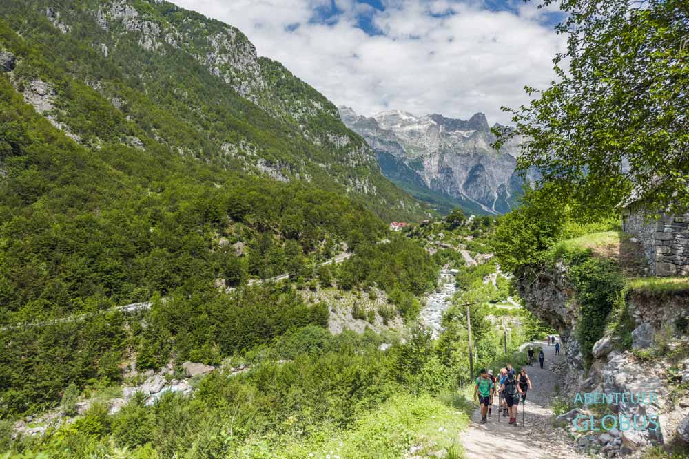 Theth, Albanien: Aktuelle Tipps und Touren [+ Viewpoints] – Abenteuerglobus